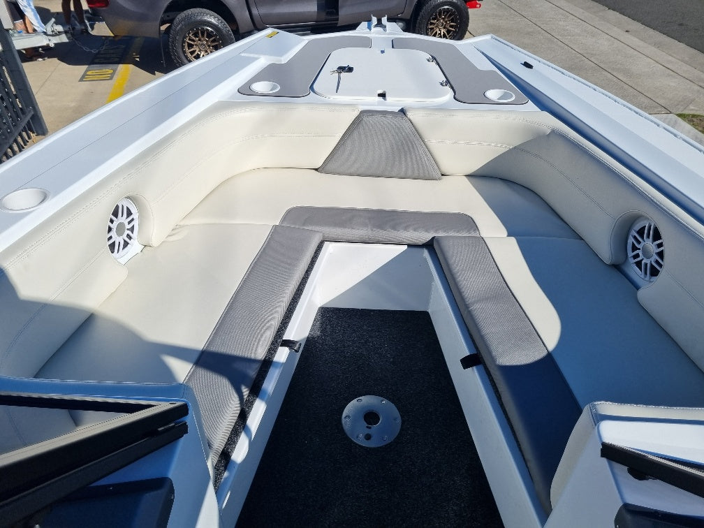 Quintrex 590 Freestyler pro with 150hp Yamaha – Hunts Marine