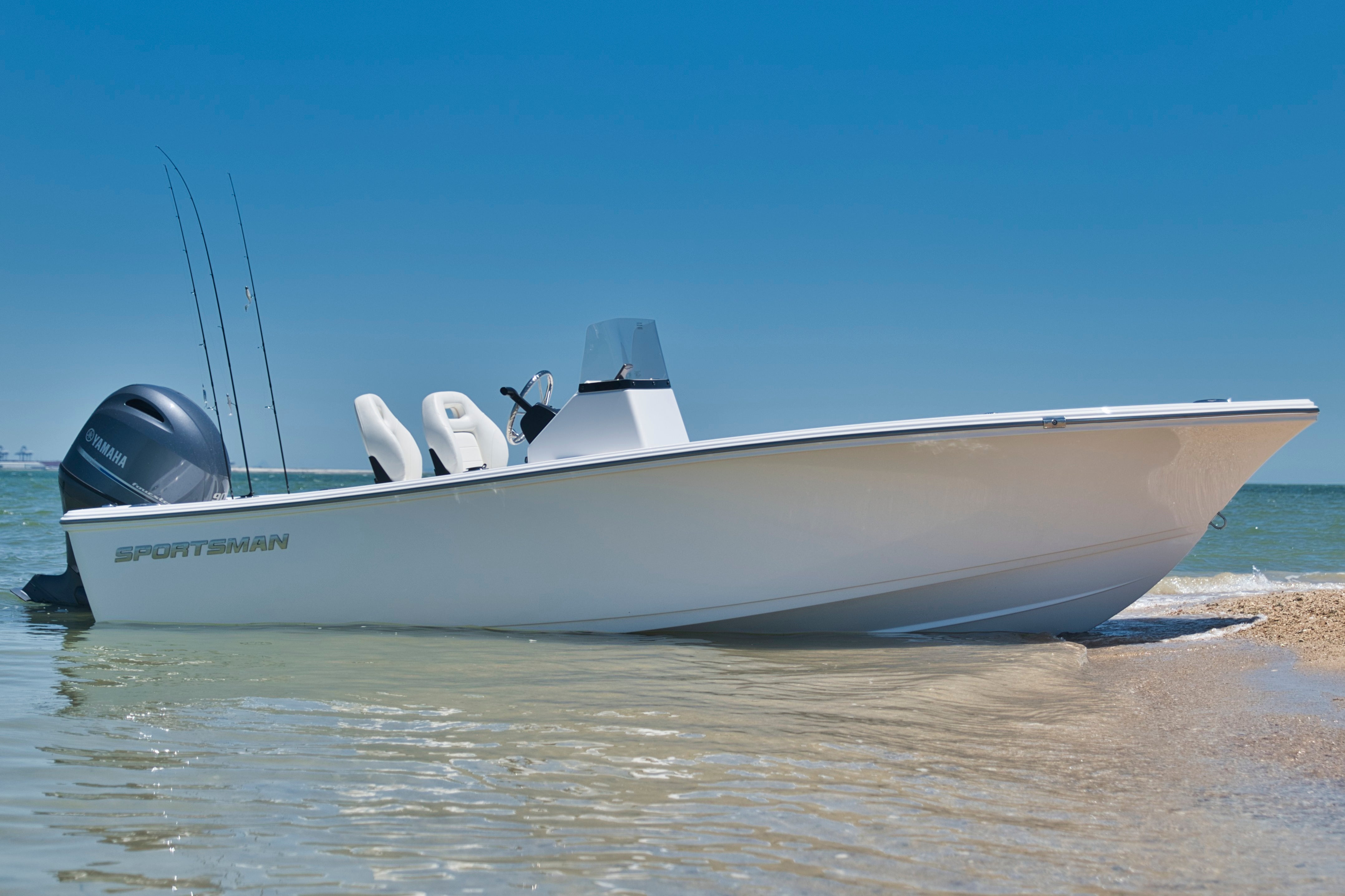 19 Reef Centre Console – Hunts Marine