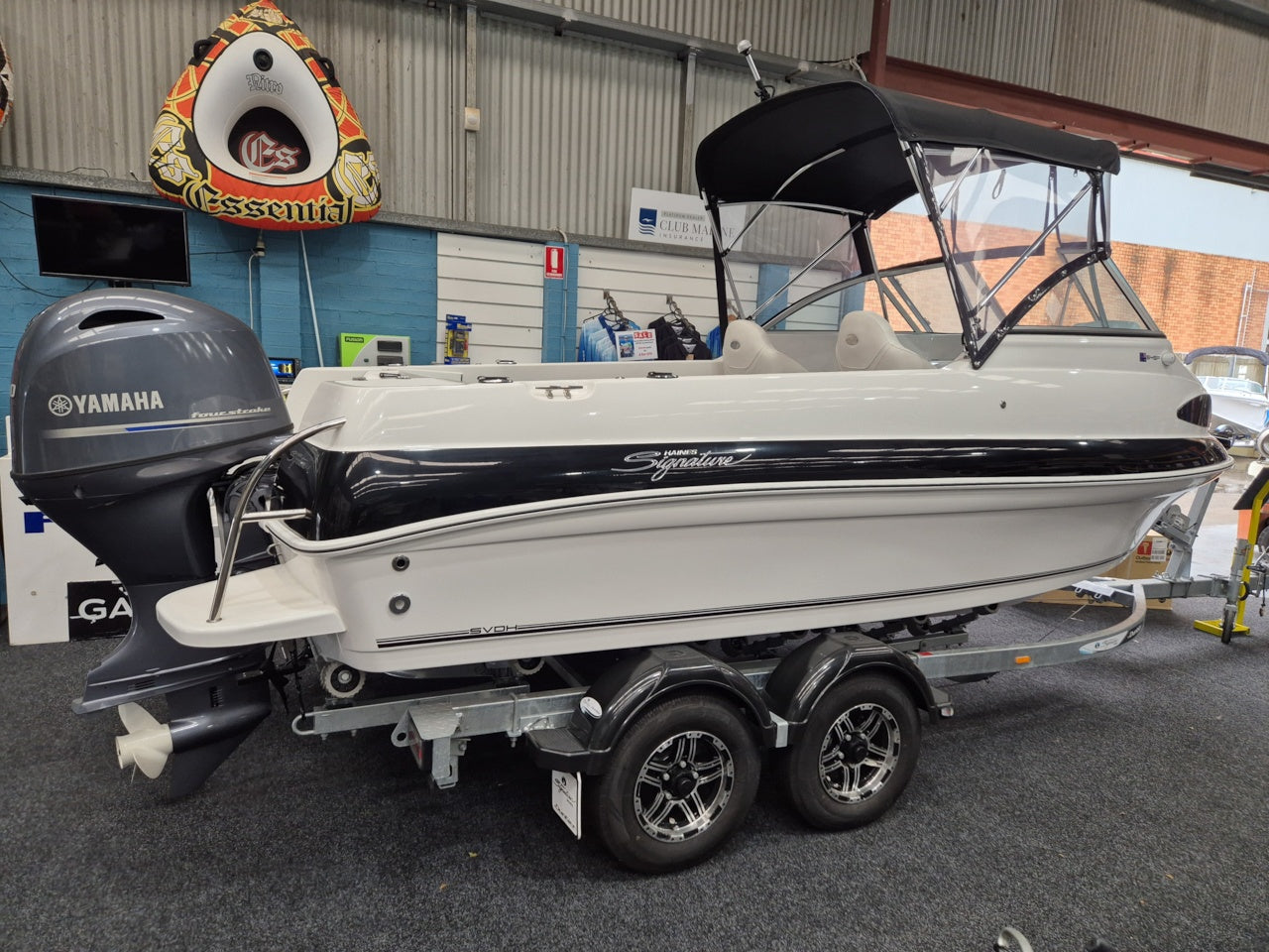 Batemans Bay In Stock - Haines Signature – Hunts Marine